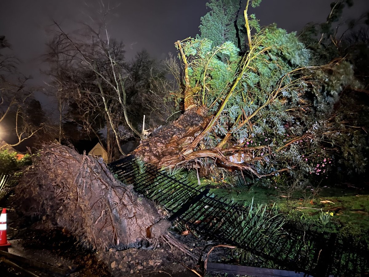 Tens of thousands remain without power in Sacramento region Monday ...