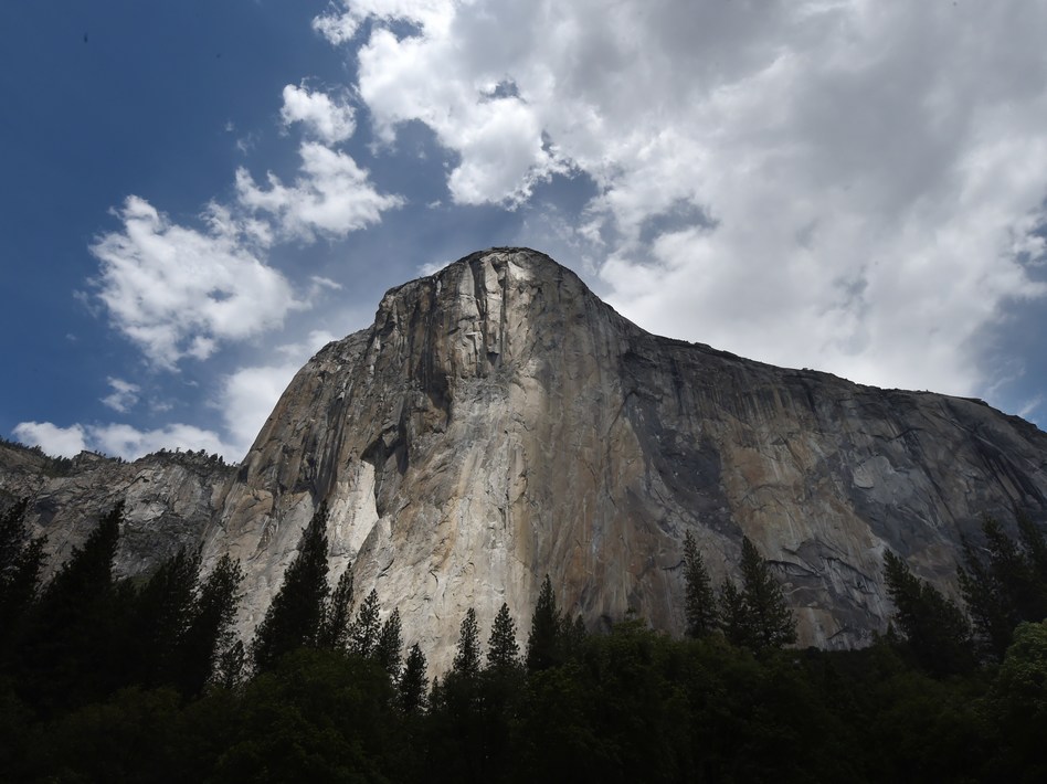 Landmark Climb: Alex Honnold, Tommy Caldwell Scale El Capitan In Under ...