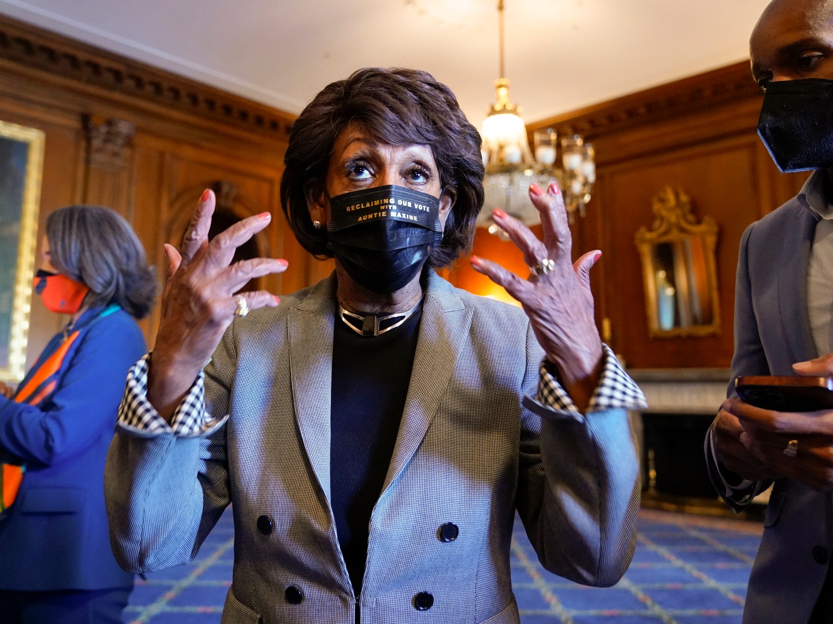 Did California Congresswoman Maxine Waters Tamper With The Jury In ...