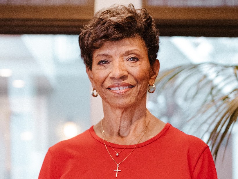 Oak Park leader Georgia 'Mother Rose' Peat West dies at 75
